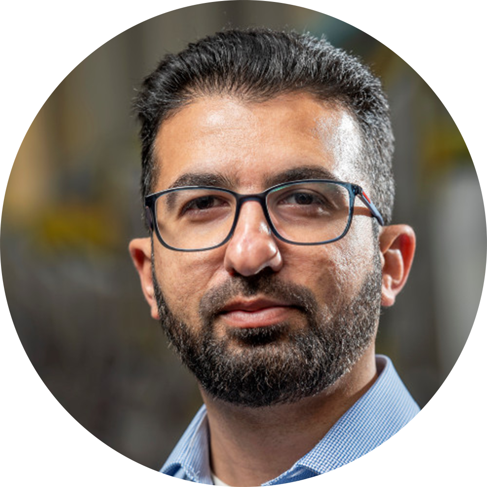 Top performers recognised at Barhead’s quarterly Town Hall meeting ...